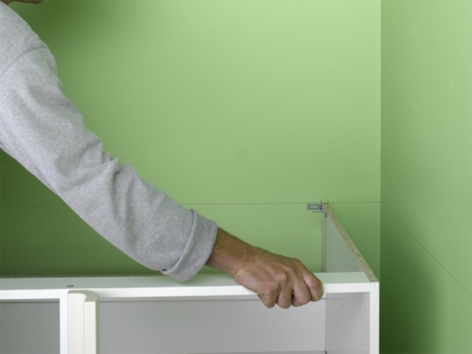 Julian Cassell's DIY Blog » Blog Archive Fitting kitchen base units ...