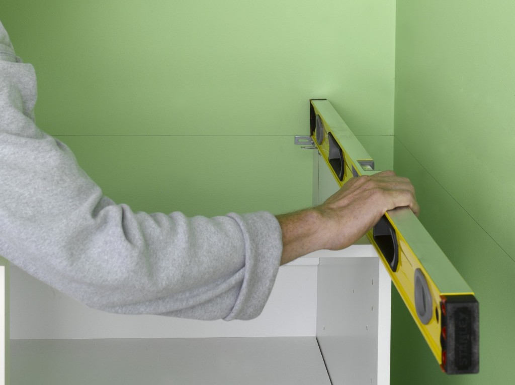 Julian Cassell's DIY Blog » Blog Archive Fitting kitchen base units ...