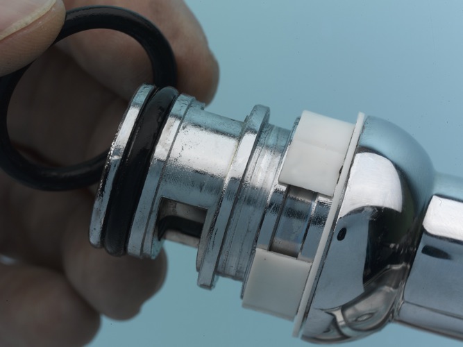 Julian Cassell's DIY Blog » Blog Archive Fixing leaking kitchen taps ...