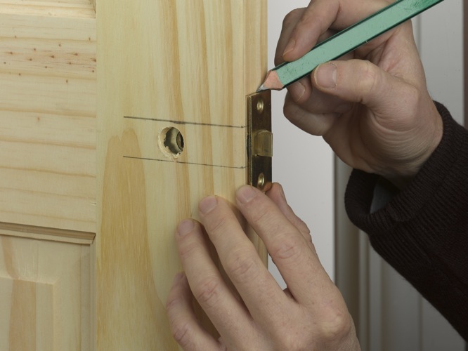 Julian Cassell's DIY Blog » Blog Archive Fitting an internal door - HOW ...