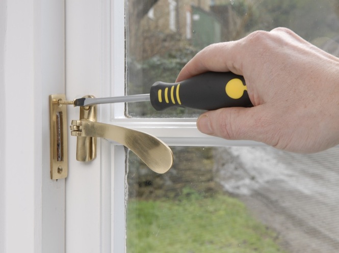Julian Cassell's DIY Blog » Blog Archive Changing a mortice window ...