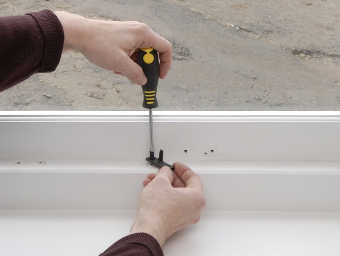 Julian Cassell's DIY Blog » Blog Archive Changing a window stay and ...